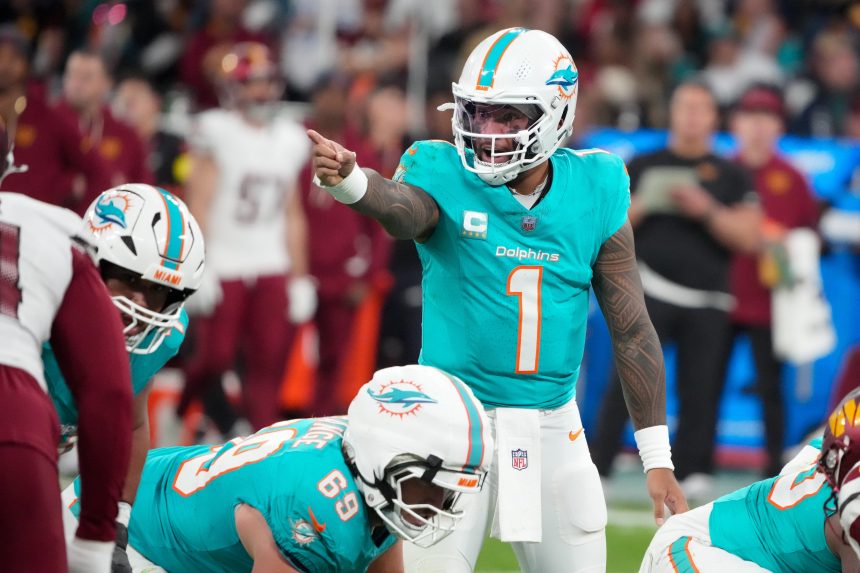 Cris Carter says Tua lost the team when he snitched on the locker room ...